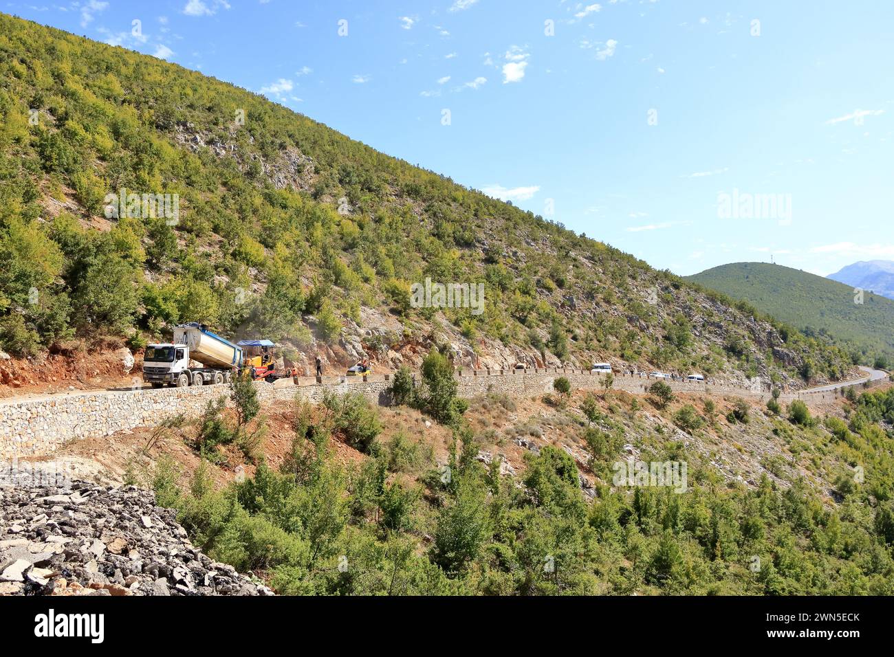 Albania albanian construction workers hi-res stock photography and ...