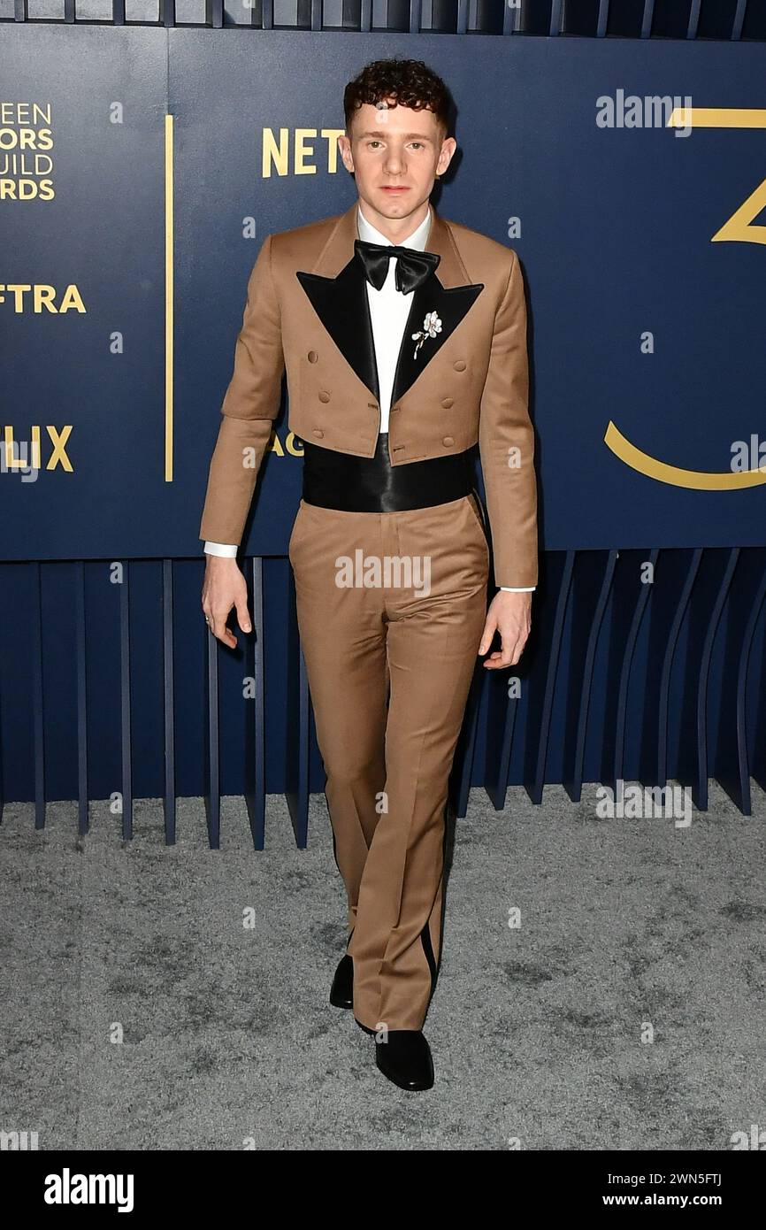 Chris Perfetti attends the 30th Annual Screen Actors Guild Awards at ...