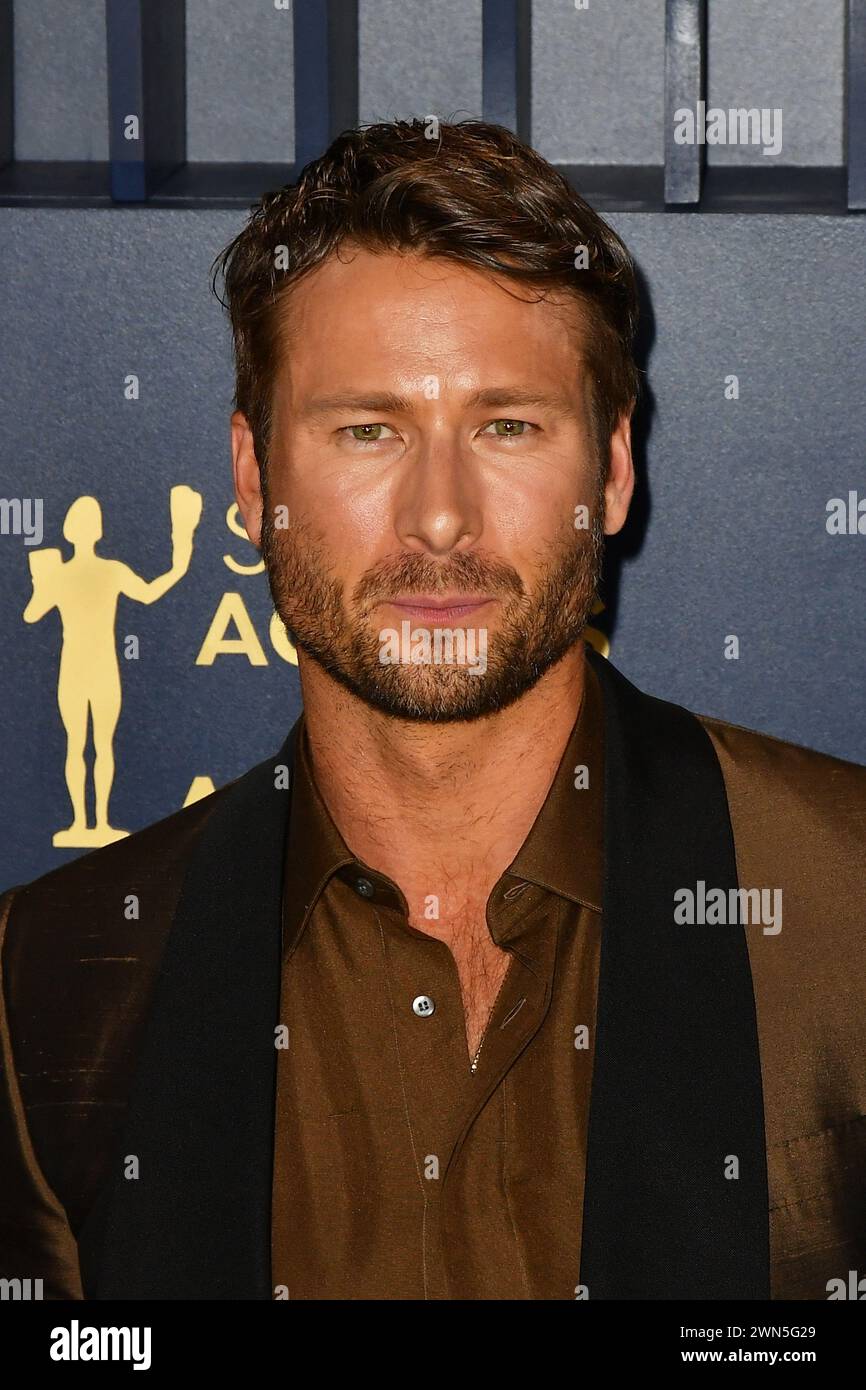 Glen Powell attends the 30th Annual Screen Actors Guild Awards at ...