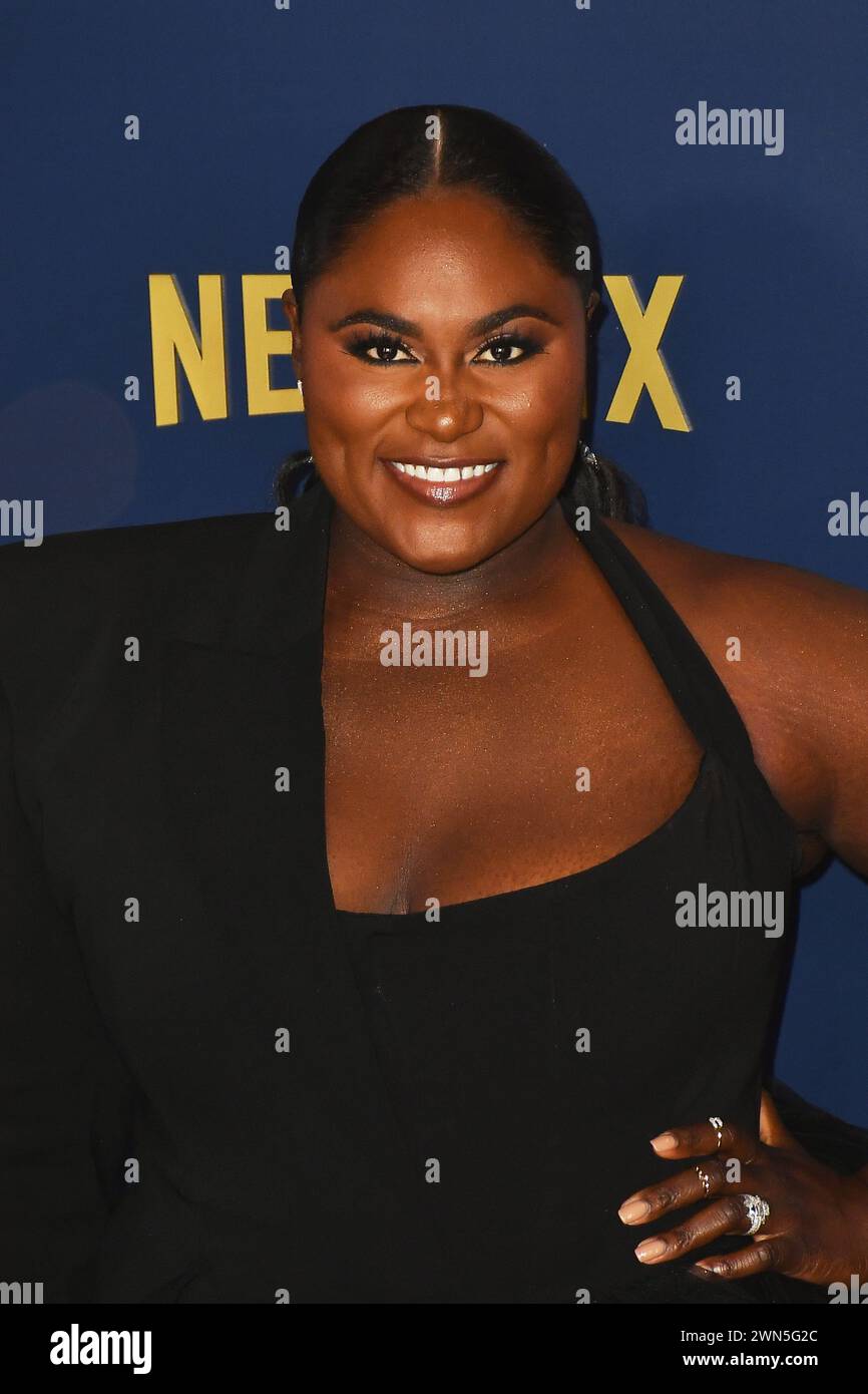 Danielle Brooks attends the 30th Annual Screen Actors Guild Awards at ...