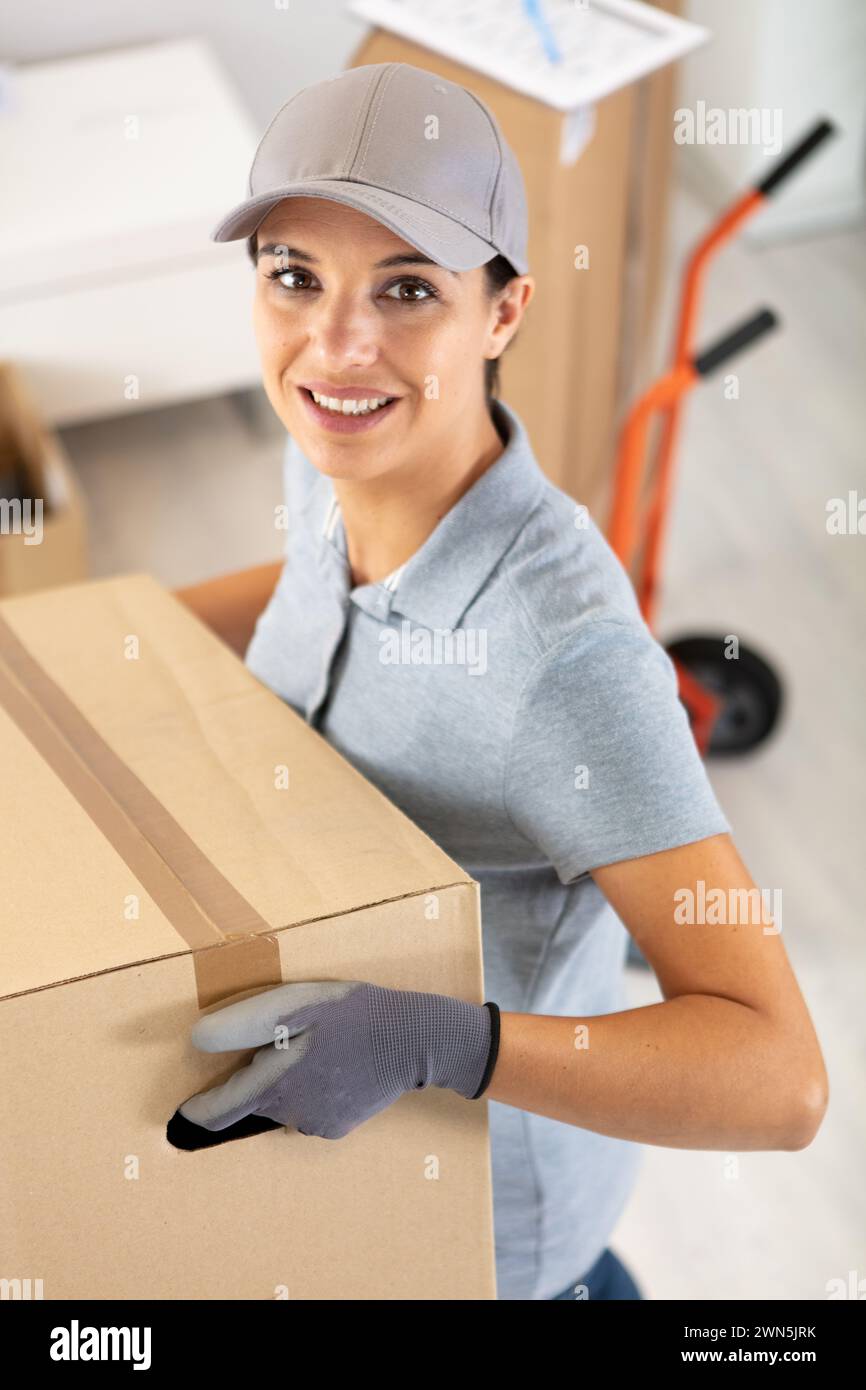 Delivery women hi-res stock photography and images - Alamy