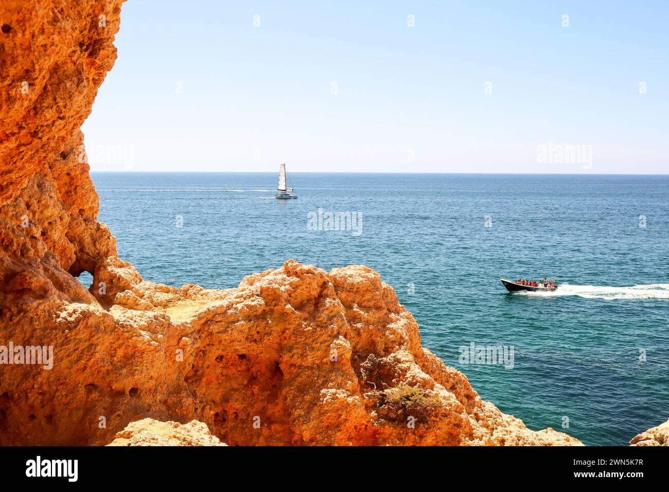 Praia de benagil beach hi-res stock photography and images - Alamy