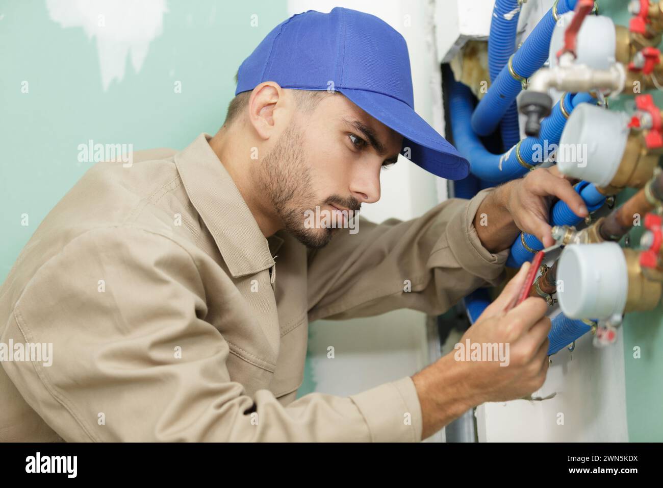 Hvac plumber hi-res stock photography and images - Alamy