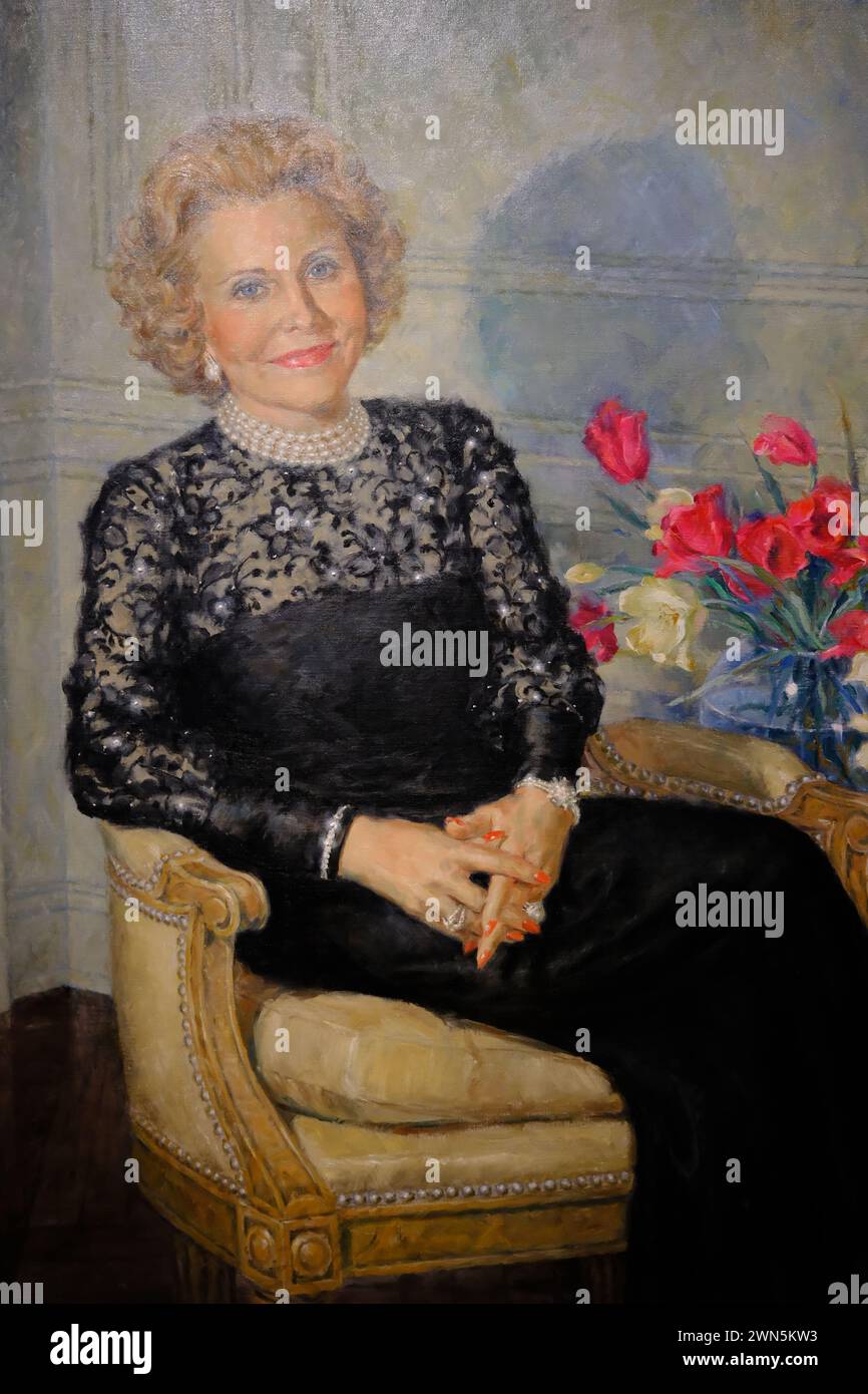 The portrait of Ann Landers (Esther Pauline Friedman 1918-2002) by ...