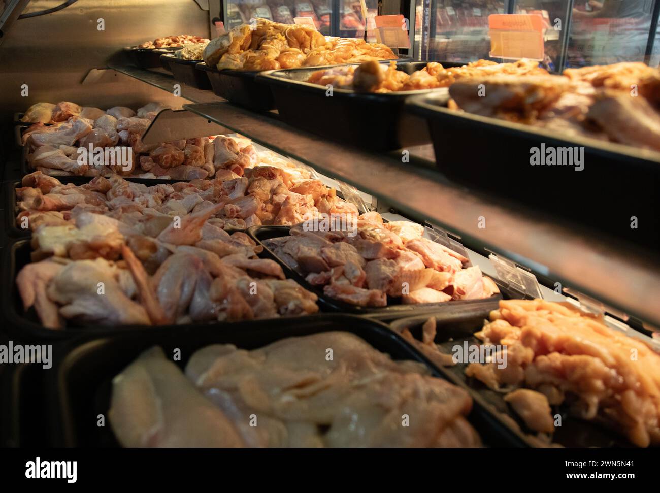 chicken meat in the market window Stock Photo - Alamy