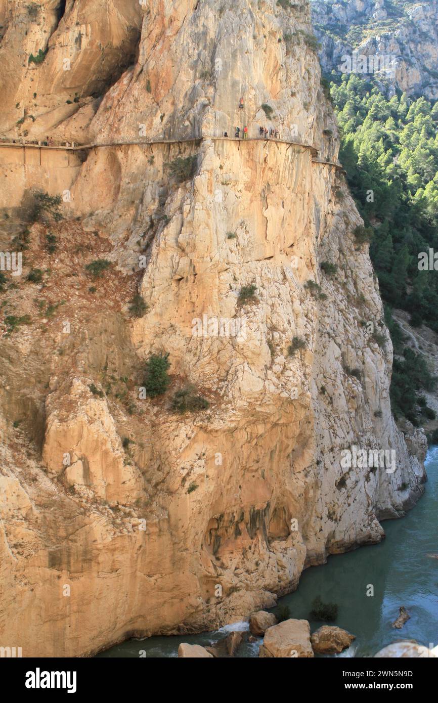 Worlds scariest path hi-res stock photography and images - Alamy