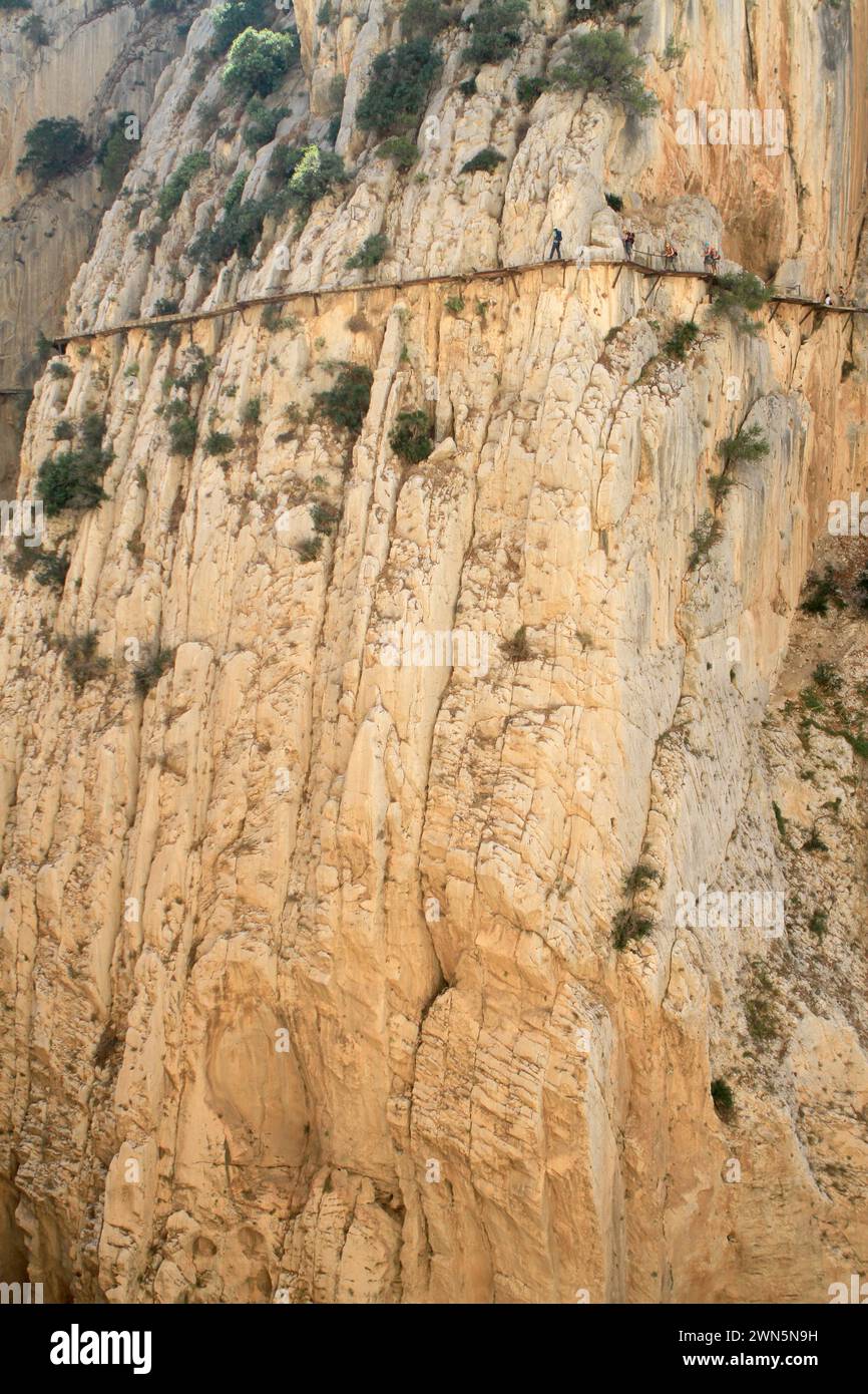 09/10/11 A group make their way round the most dangerous path in the ...