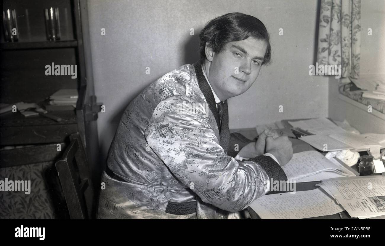 Simon lennox boyd hi-res stock photography and images - Alamy