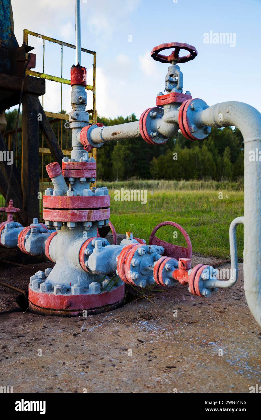 Pumping unit hi-res stock photography and images - Alamy