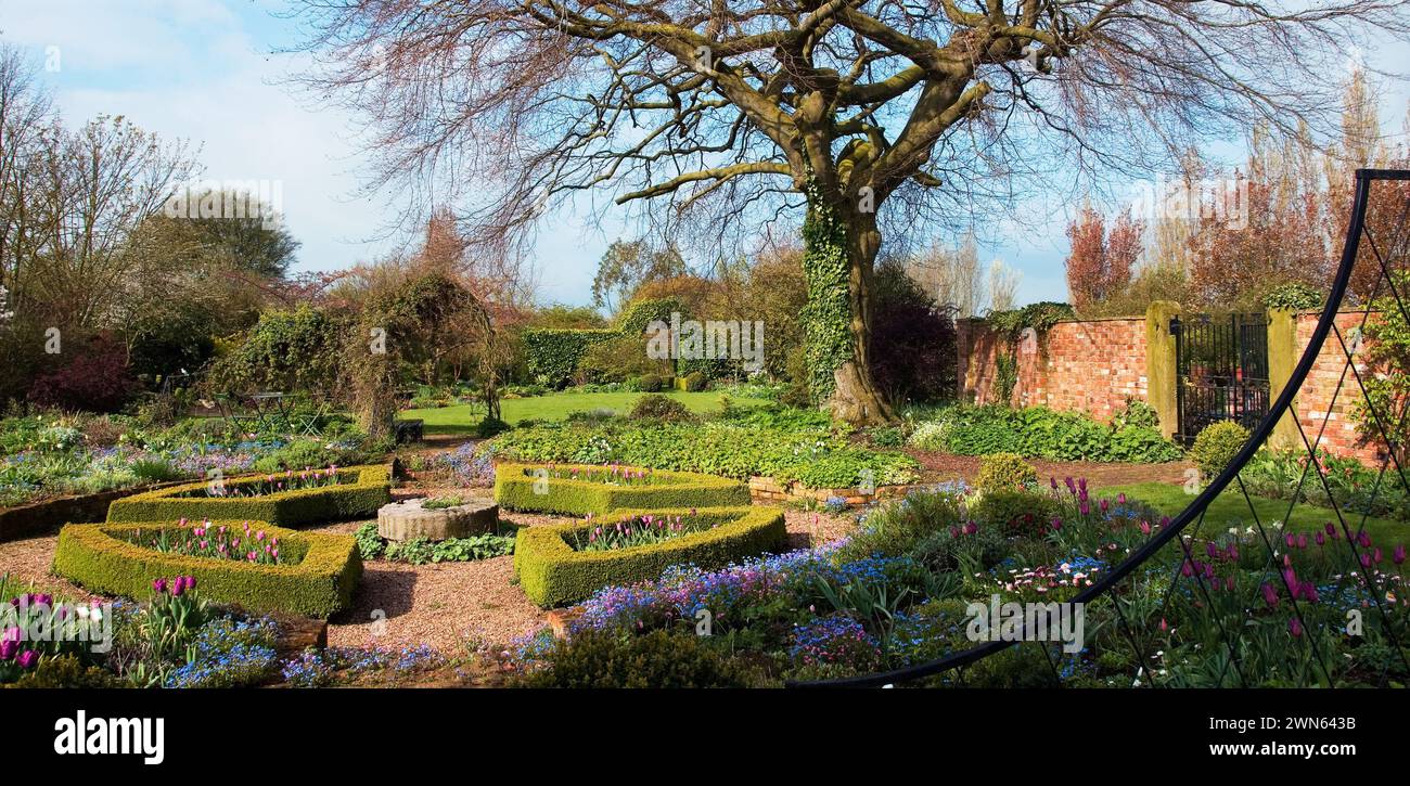 Hall farm garden harpswell hi-res stock photography and images - Alamy
