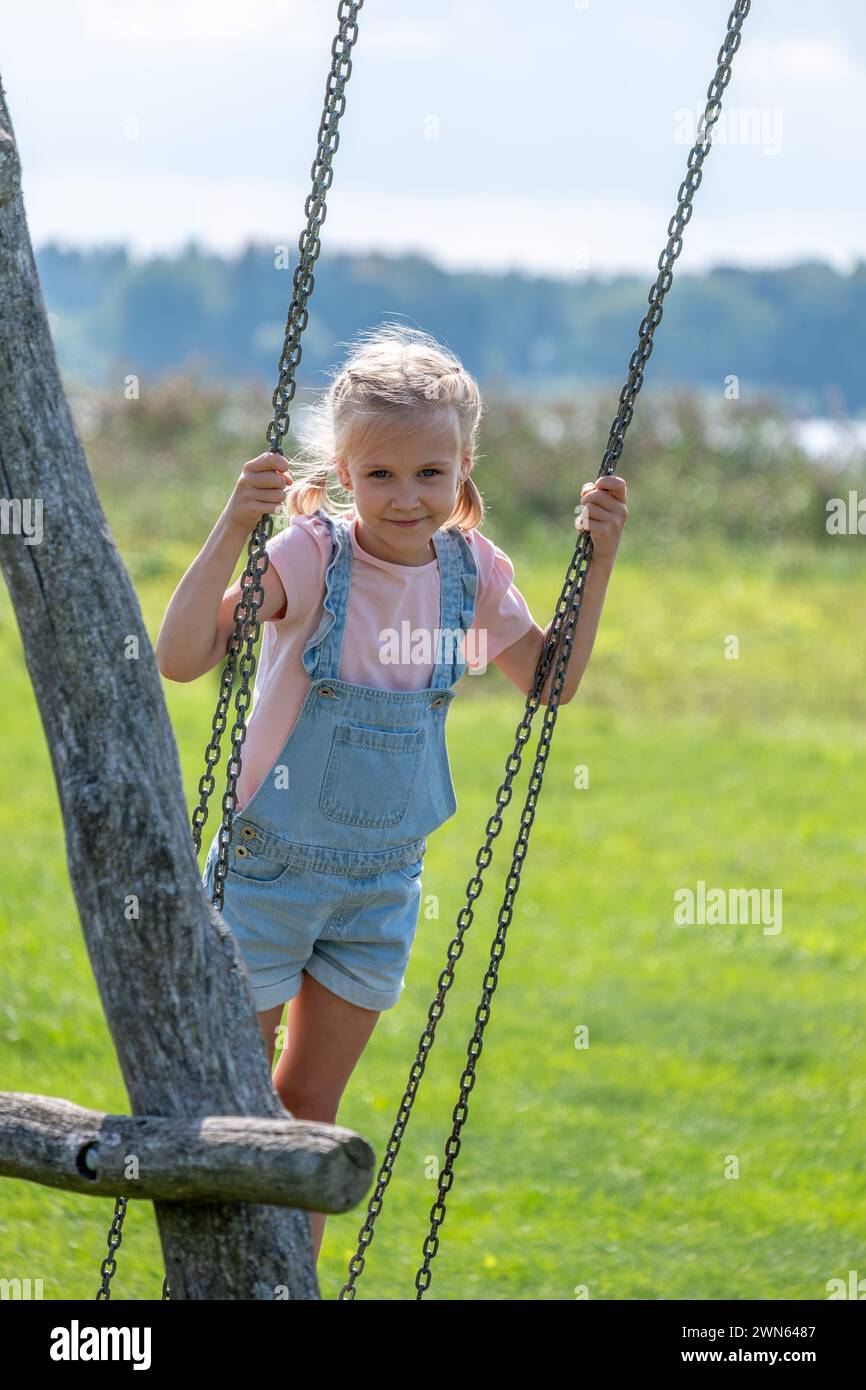 Girl in chains hi-res stock photography and images - Alamy
