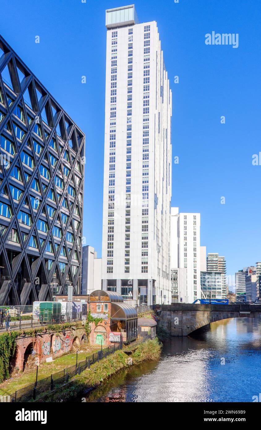 The Trinity Riverside apartment block and the No.4 New Bailey office ...