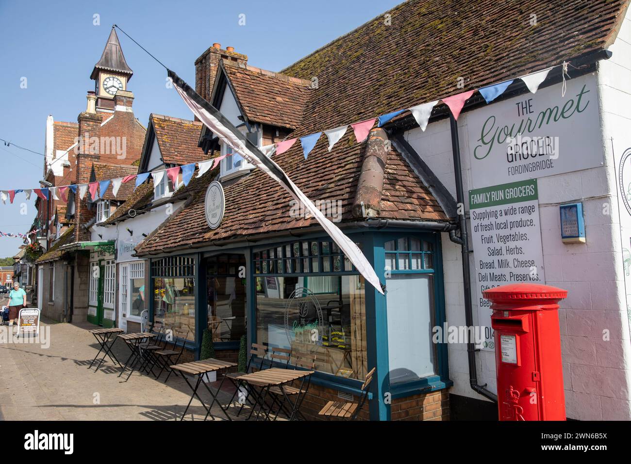 Fordingbridge town centre in New Forest area of Hampshire, Gourmet ...