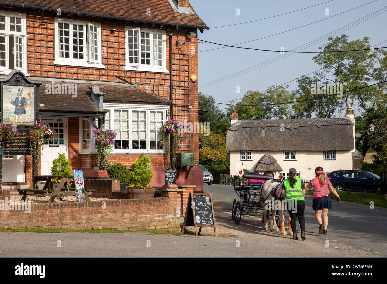 The trusty servant inn hi-res stock photography and images - Alamy