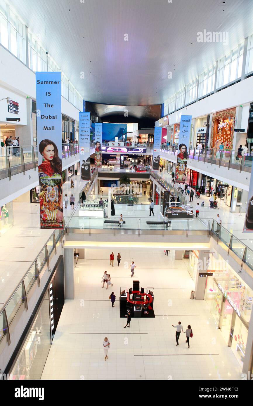 Arabic mall hi-res stock photography and images - Alamy