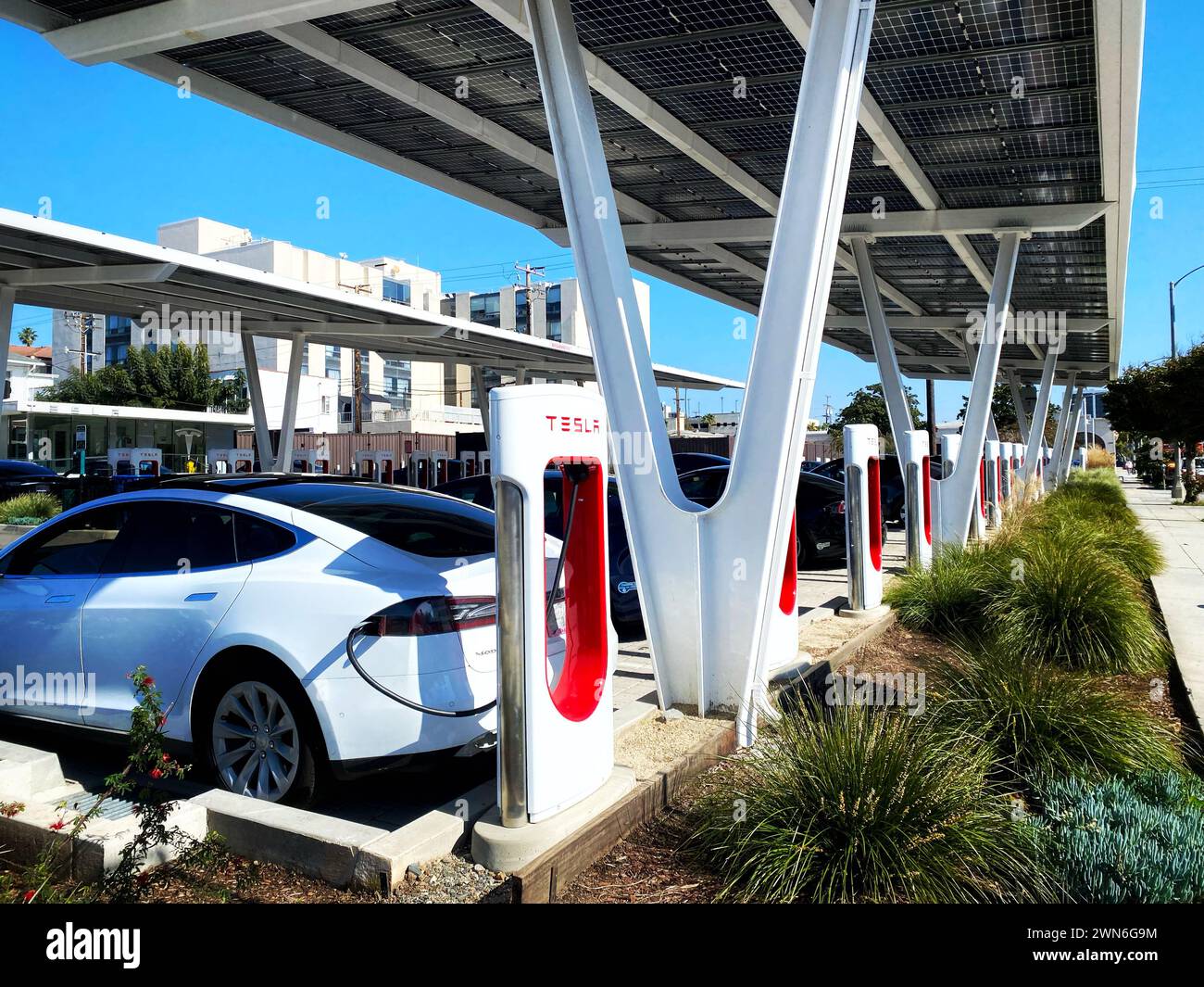 Charge points hi-res stock photography and images - Alamy