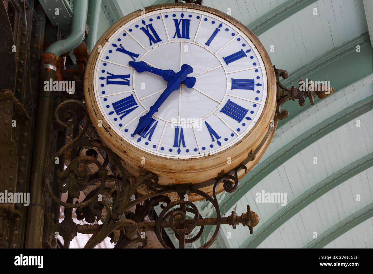 The clock seen in Paris railway station Stock Photo - Alamy