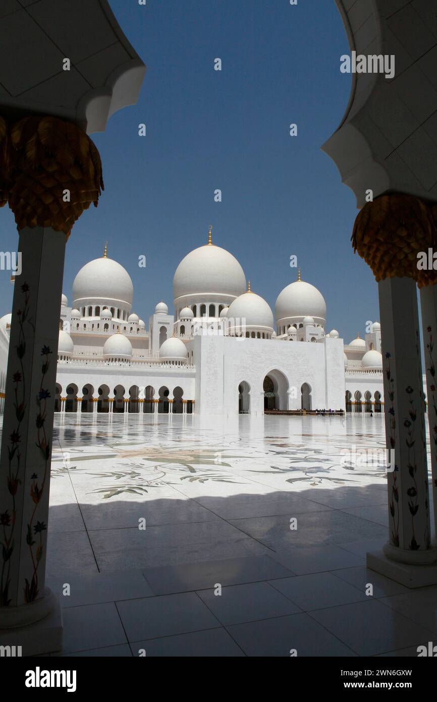 Abu Dhabi, UAE - jun 27, 2013 - External view of Sheikh Zayed Mosque ...