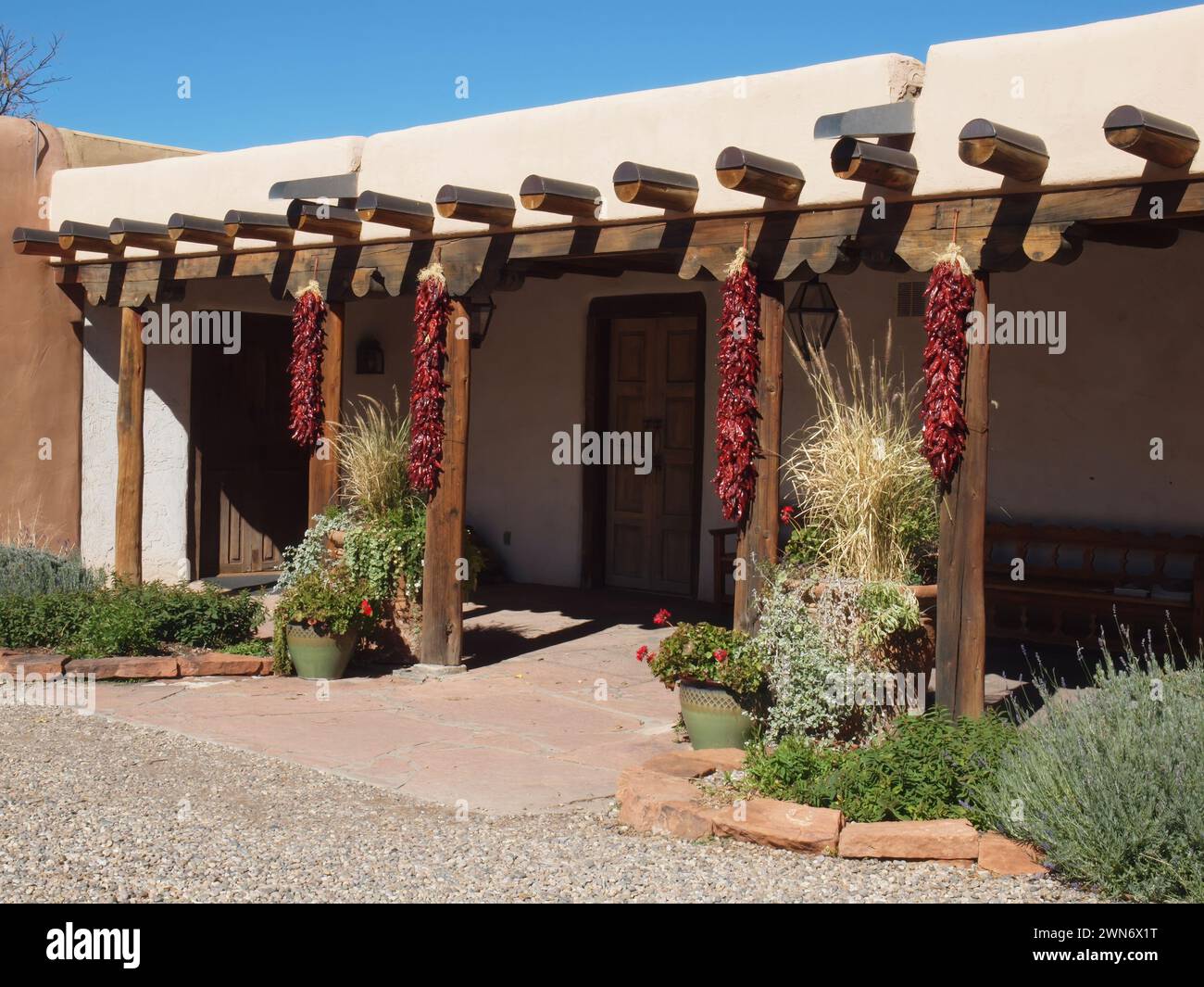 Courtyard santa fe new mexico art gallery hi-res stock photography and ...
