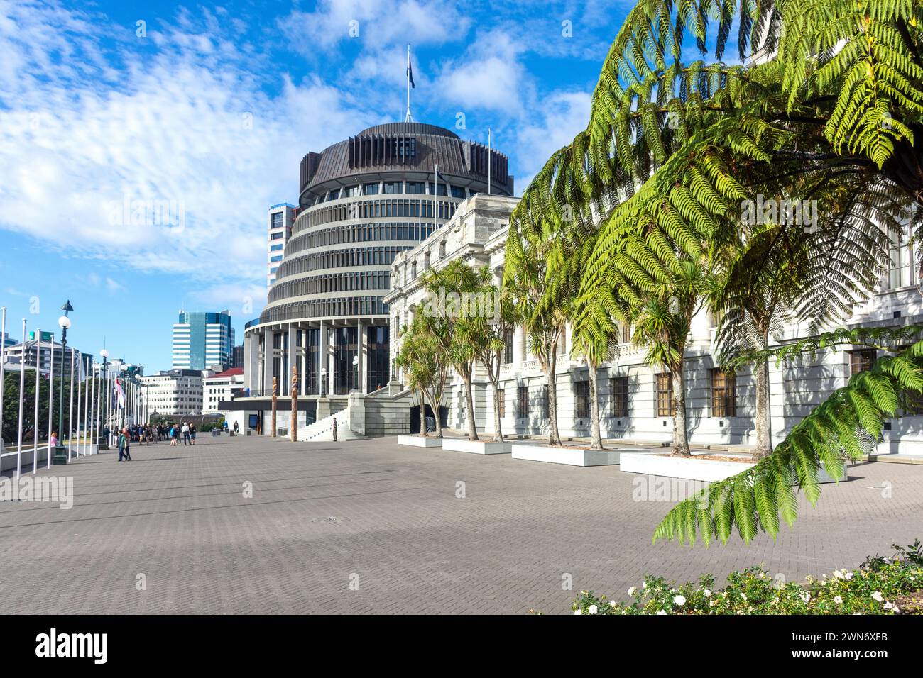 The Beehive and Edwardian New Zealand Parliament Building, Lambton Quay ...