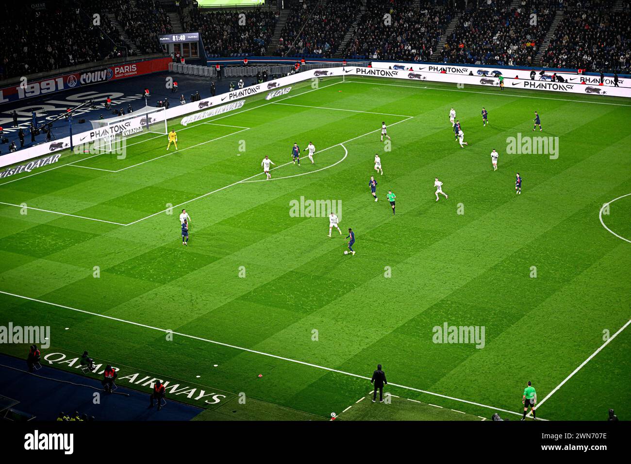 Football field 2024 hi-res stock photography and images - Alamy