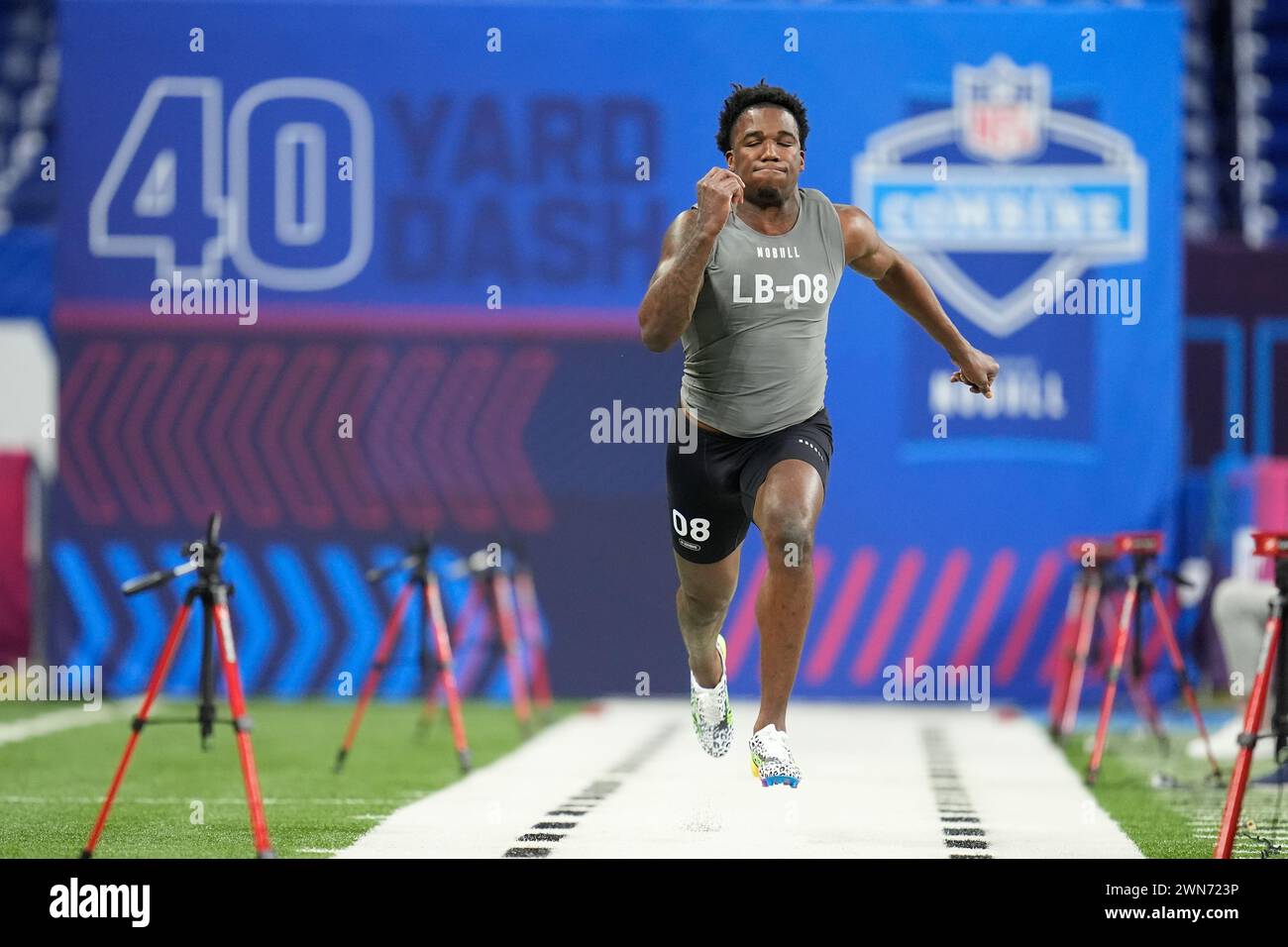 Texas A&M linebacker Edgerrin Cooper runs the 40-yard dash at the NFL ...