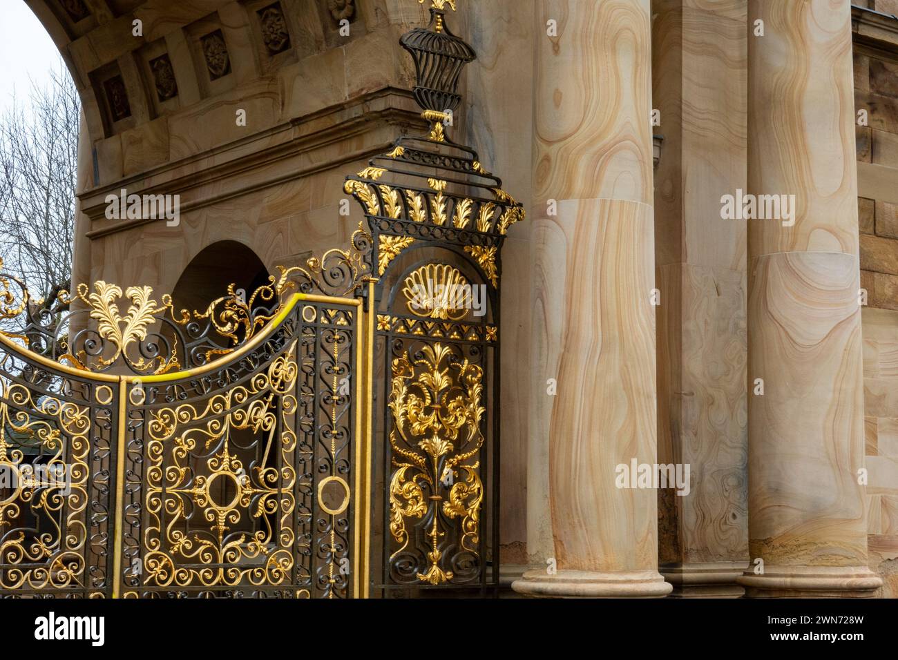 Columns Gate house lodge Chatswoth Stock Photo - Alamy