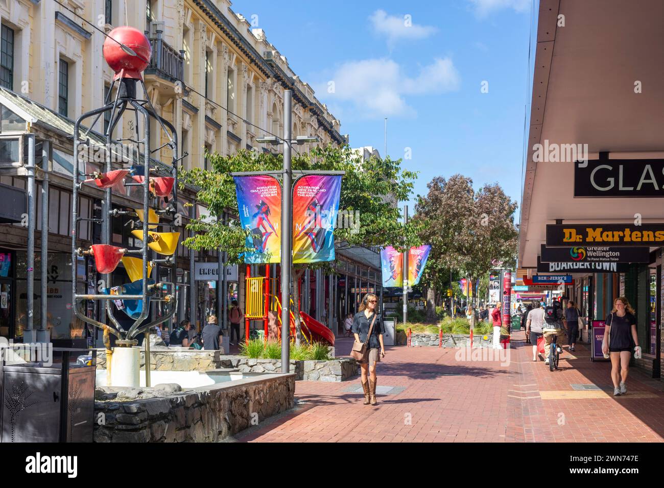 The bucket fountain fountains shops shopping pedestrianised cuba hi-res ...