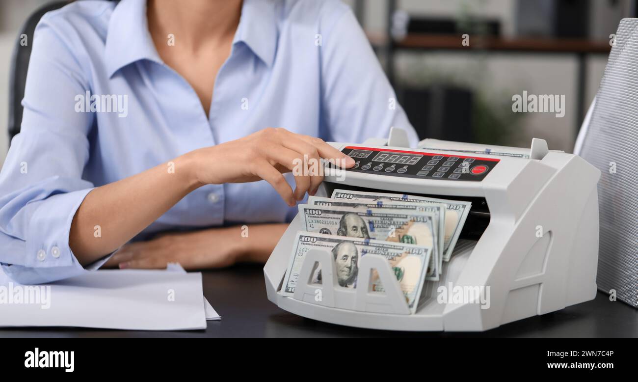 Bank note counting machine hi-res stock photography and images - Alamy