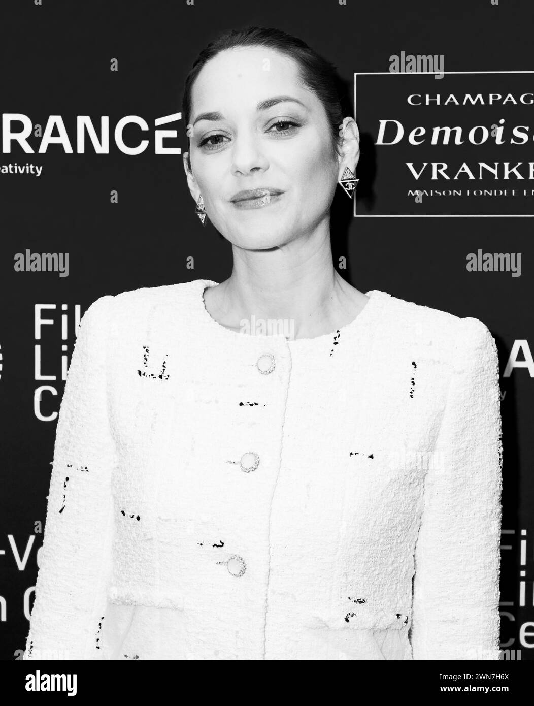 French actress marion cotillard Black and White Stock Photos & Images ...