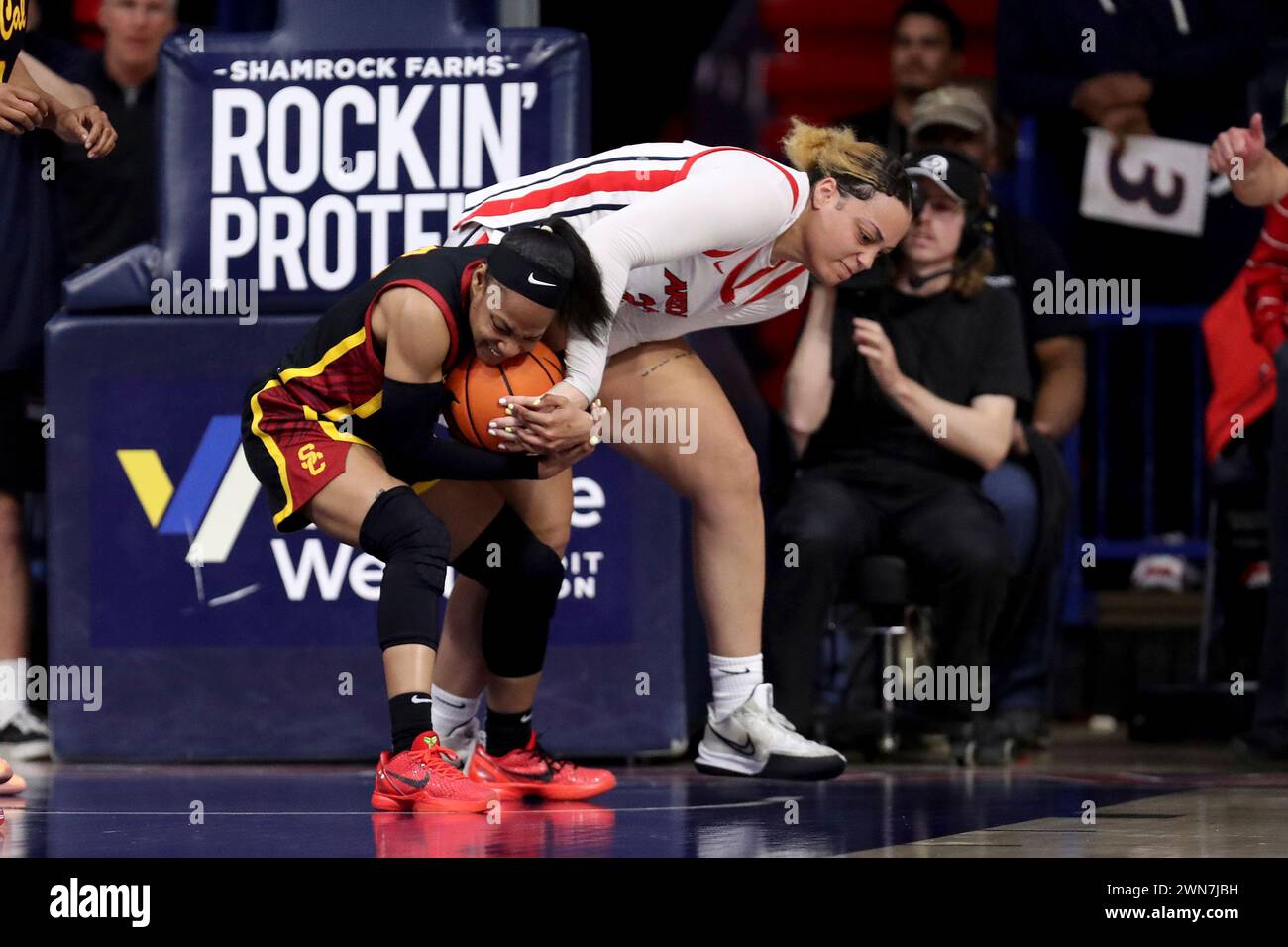 TUCSON, AZ - FEBRUARY 29: USC Trojans guard Kayla Williams #4 and ...