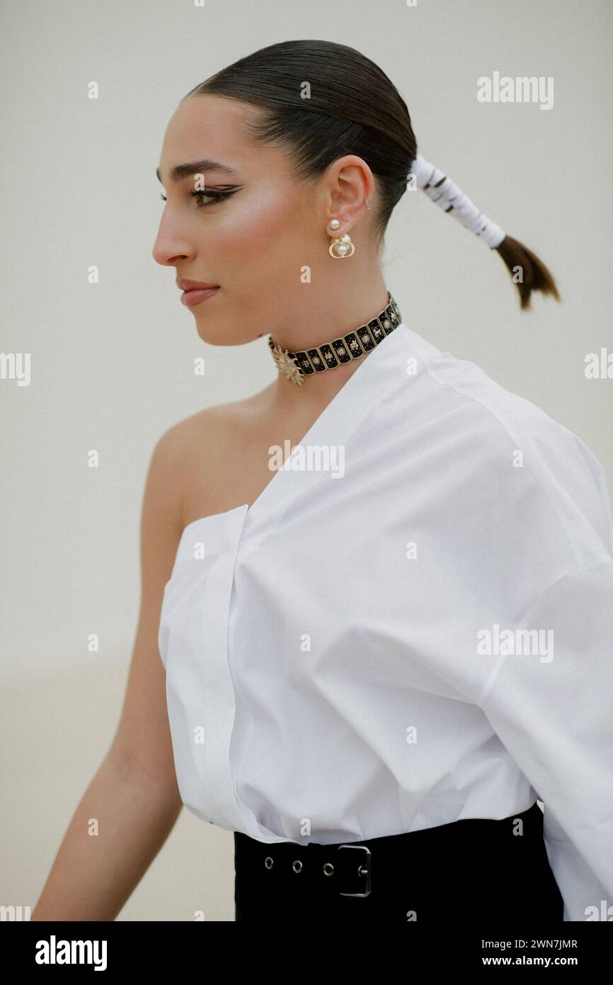 Paris, France. 27th Feb, 2024. Street style, Ginevra Mavilla arriving ...