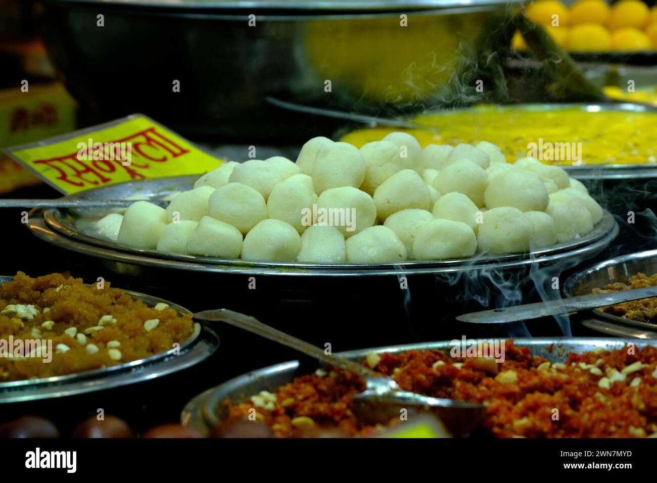 Indore Sarafa Bazaar, India’s Midnight Food capital of Madhya Pradesh ...