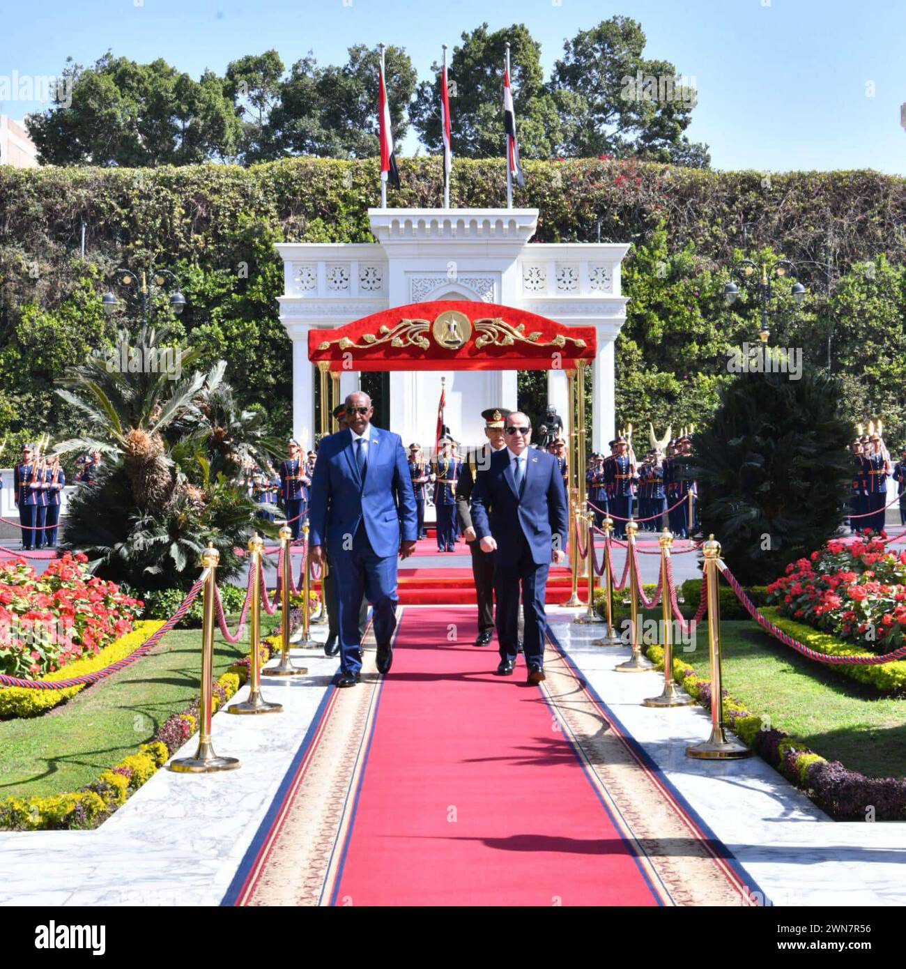 Egyptian President Abdel Fattah Al-Sisi receives Lieutenant General ...