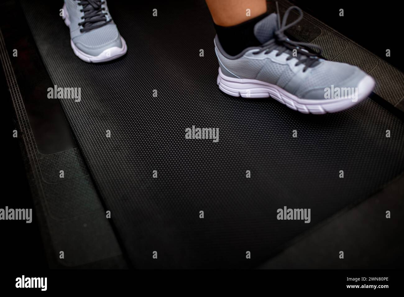 Running machine feet hi-res stock photography and images - Alamy