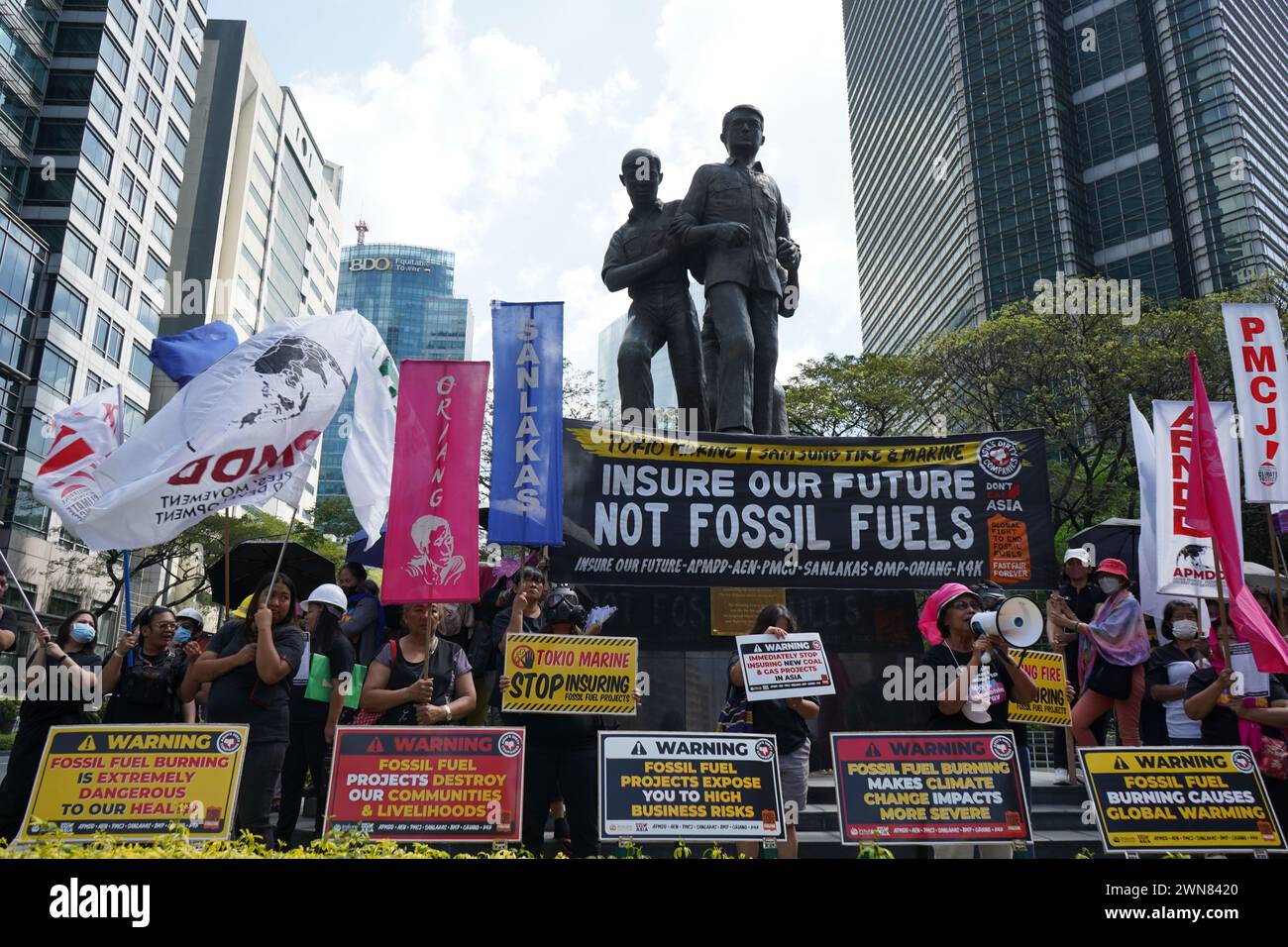 Ninoy aquino monument hi-res stock photography and images - Alamy