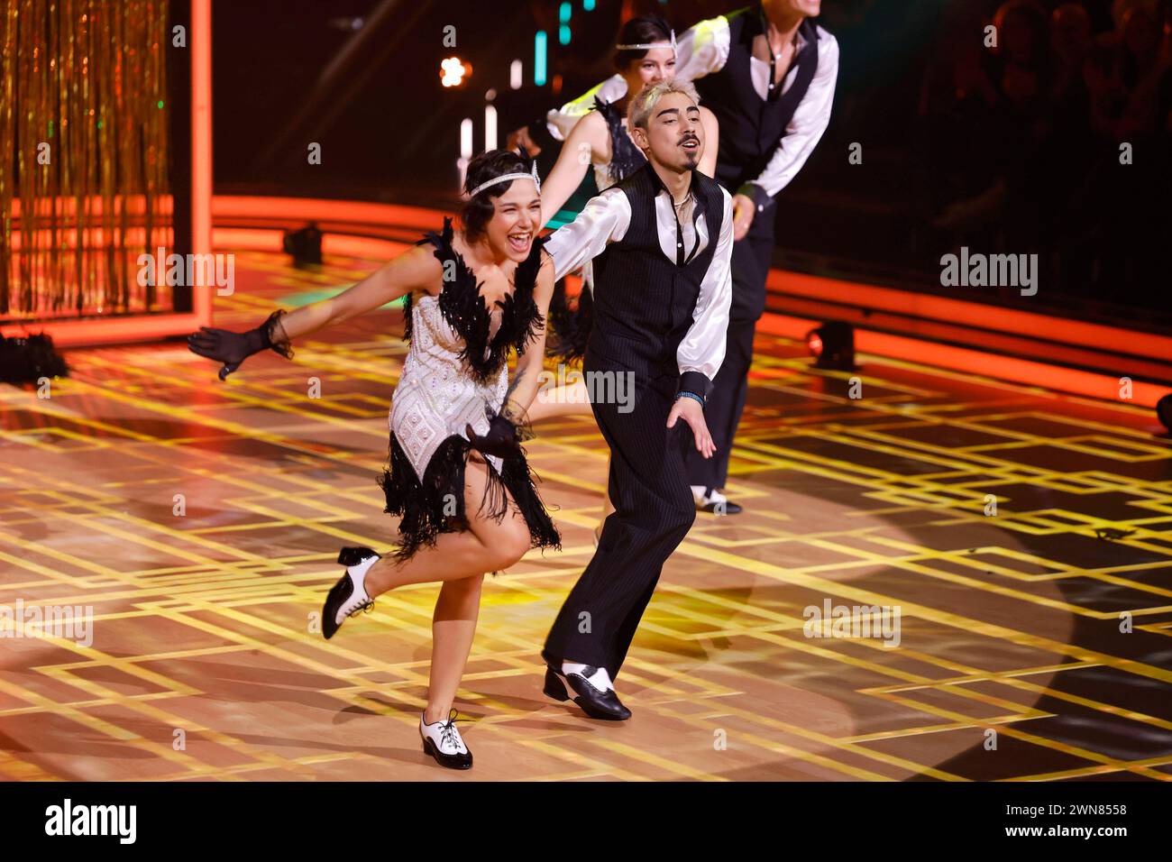 Comedian Tony Bauer und Tänzerin Anastasia Stan bei der 17. Staffel der ...