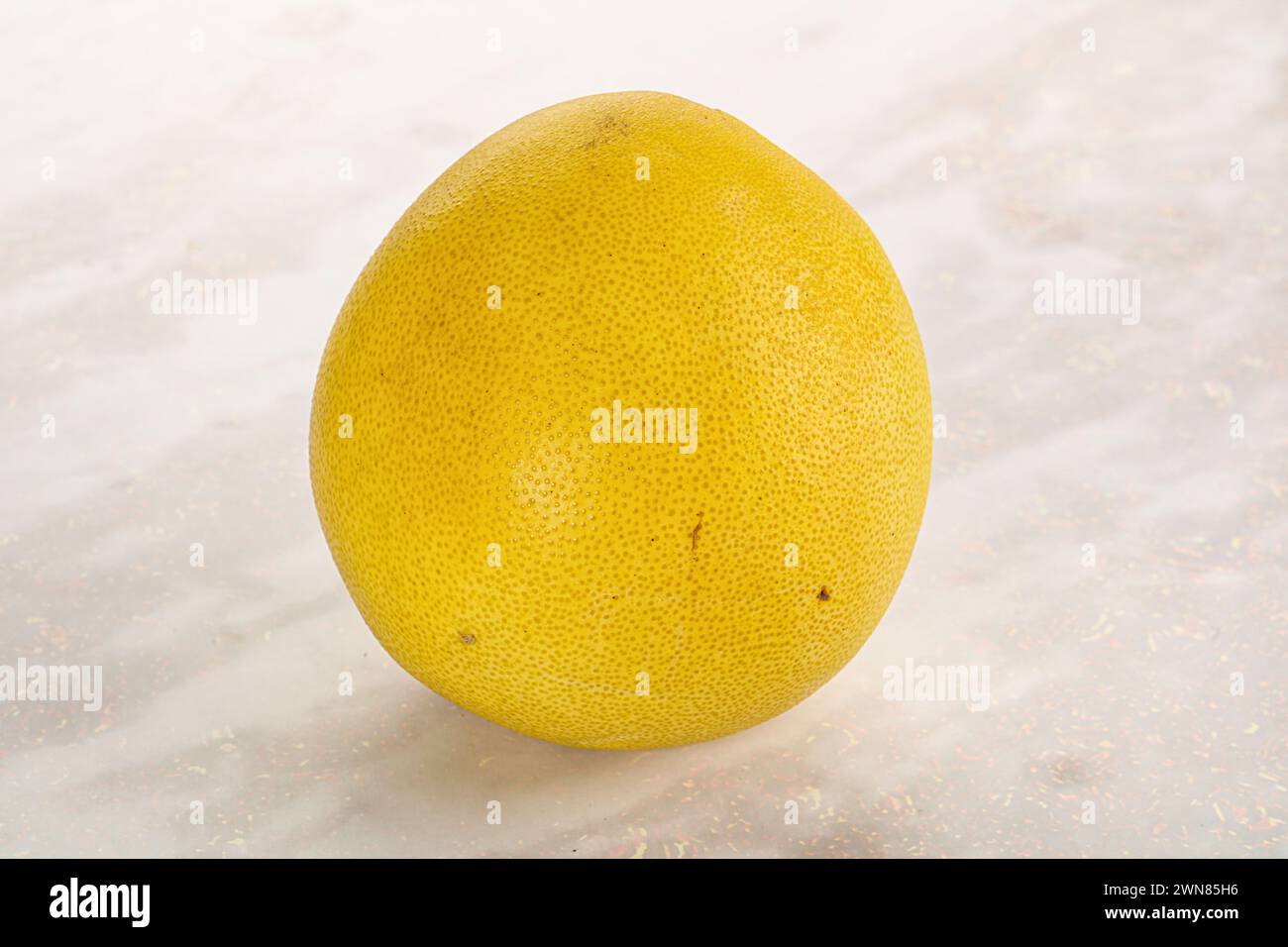 Fresh yellow sweet tropical Pomelo fruit Stock Photo - Alamy