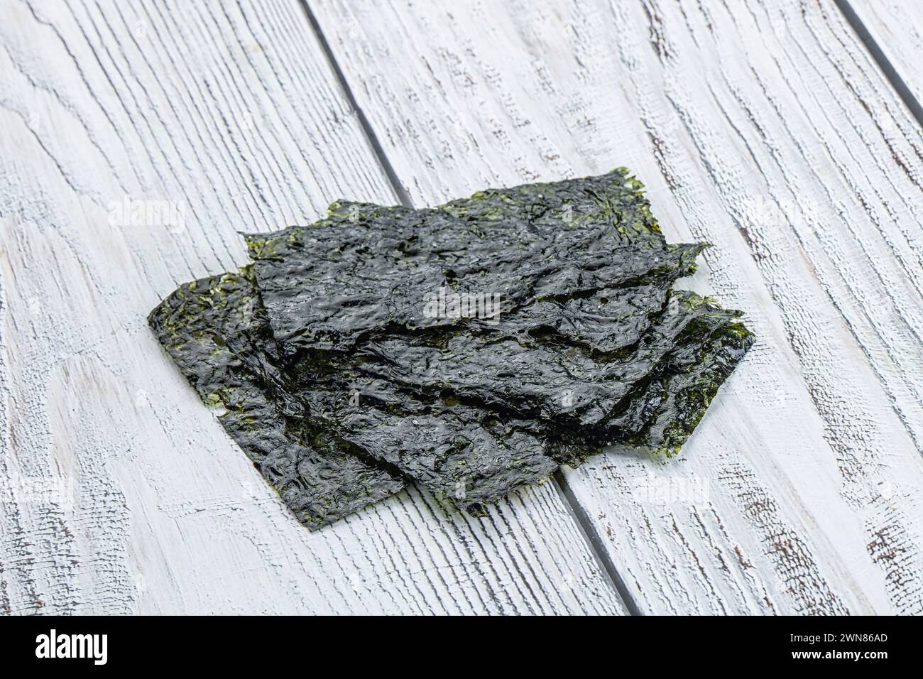 Korean nori seaweed chips heap snack Stock Photo - Alamy