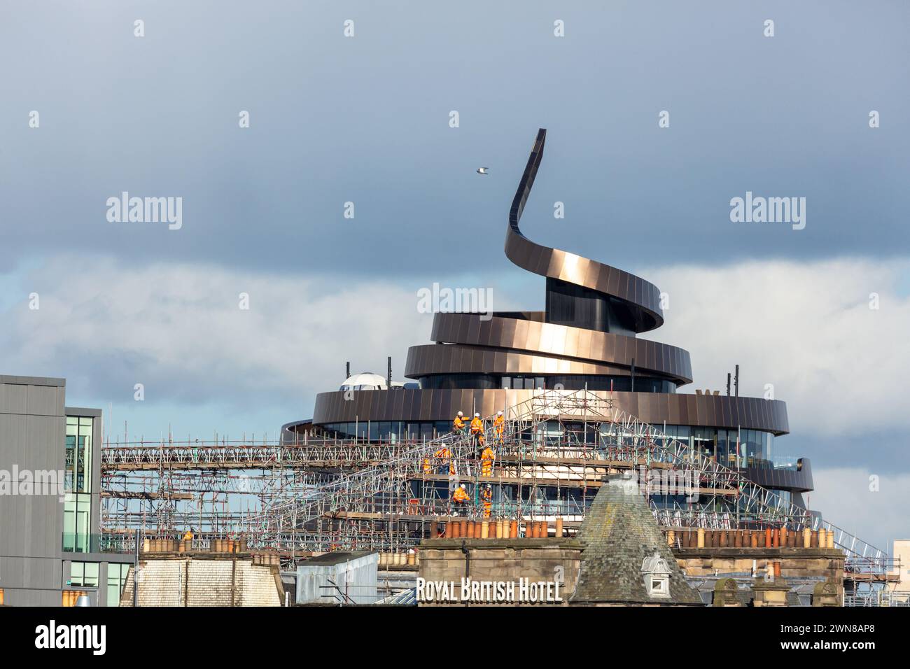 Golden turd edinburgh hi-res stock photography and images - Alamy