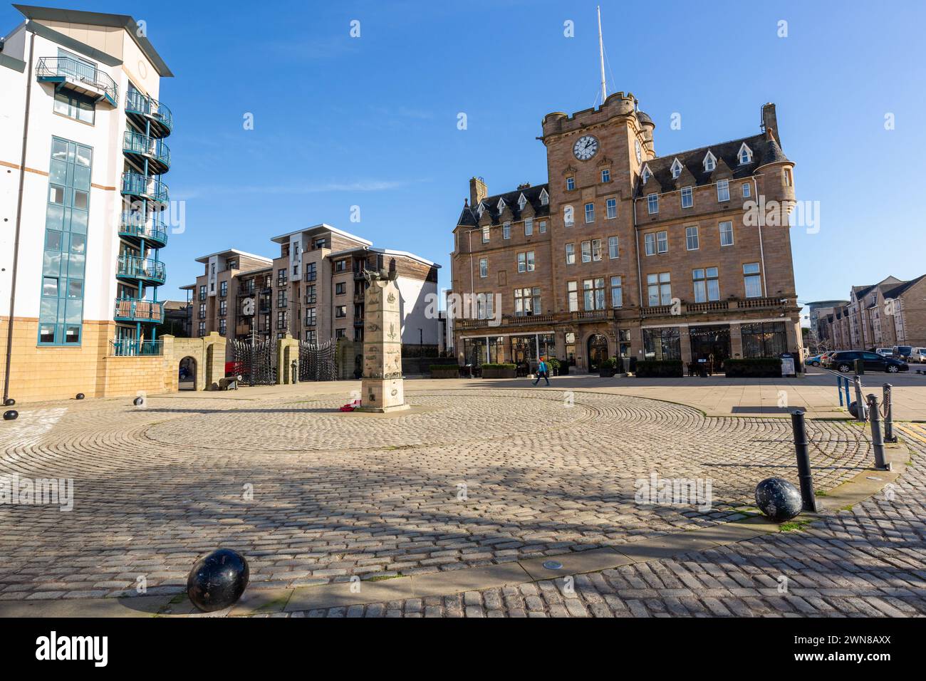 Scottish Merchant Navy Memorial with bronze reliefs and sculptures by ...
