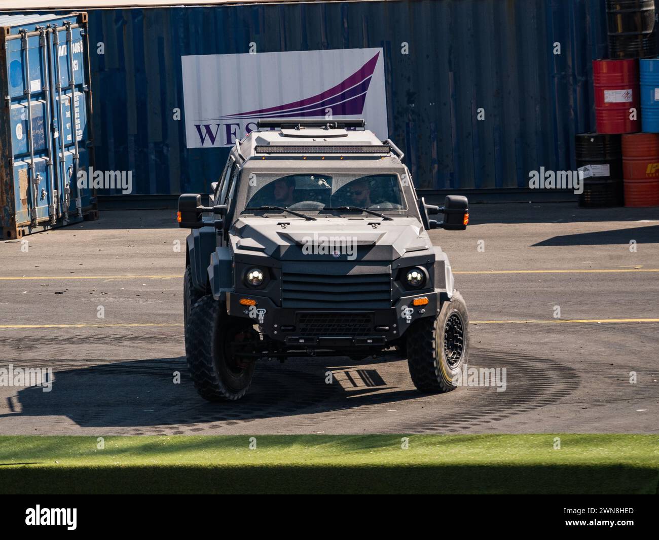 Abu dhabi police car hi-res stock photography and images - Alamy