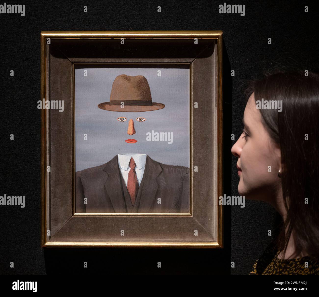 Rene magritte artist hi-res stock photography and images - Alamy