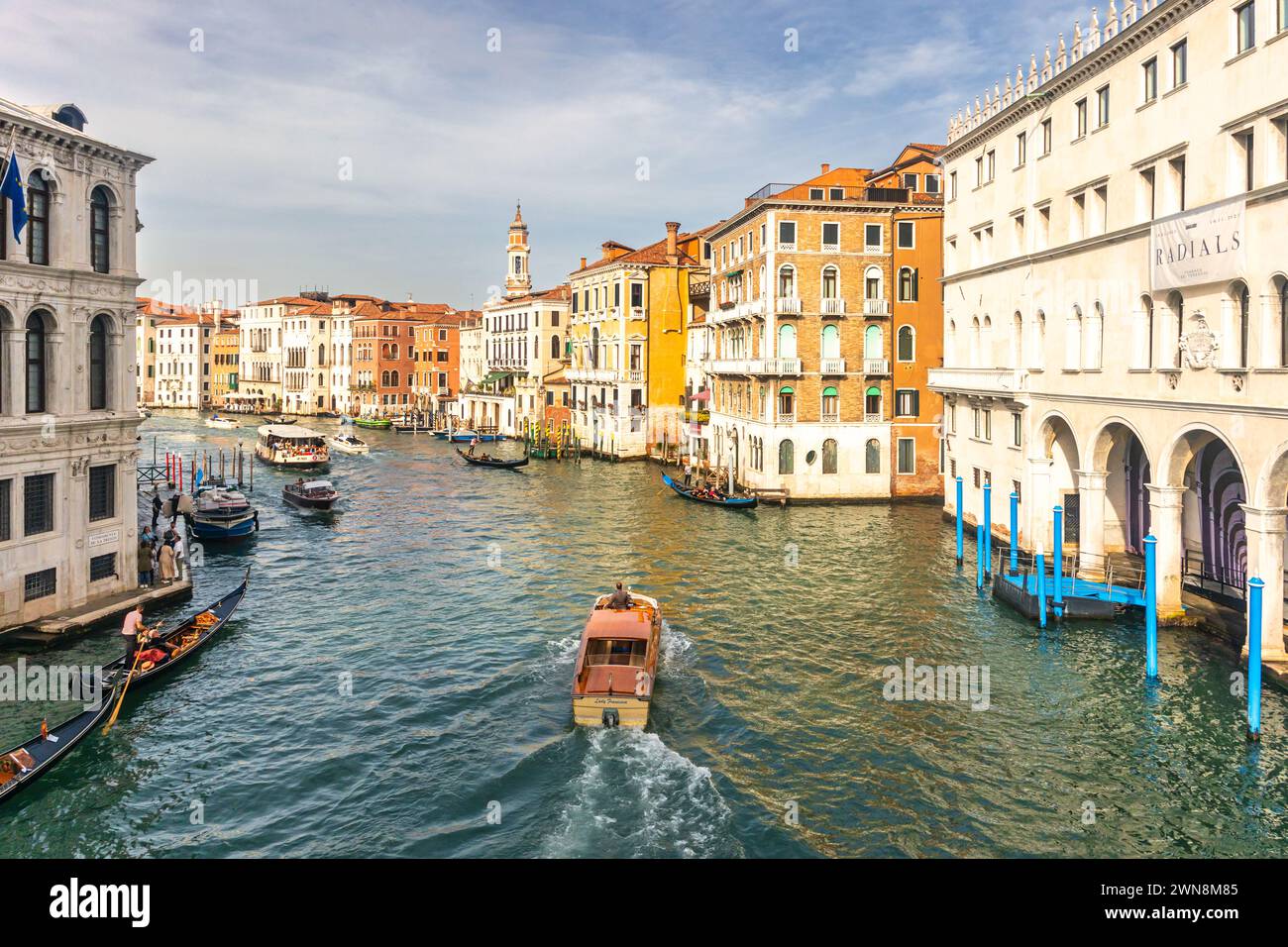 Hauser im wasser stehend hi-res stock photography and images - Alamy