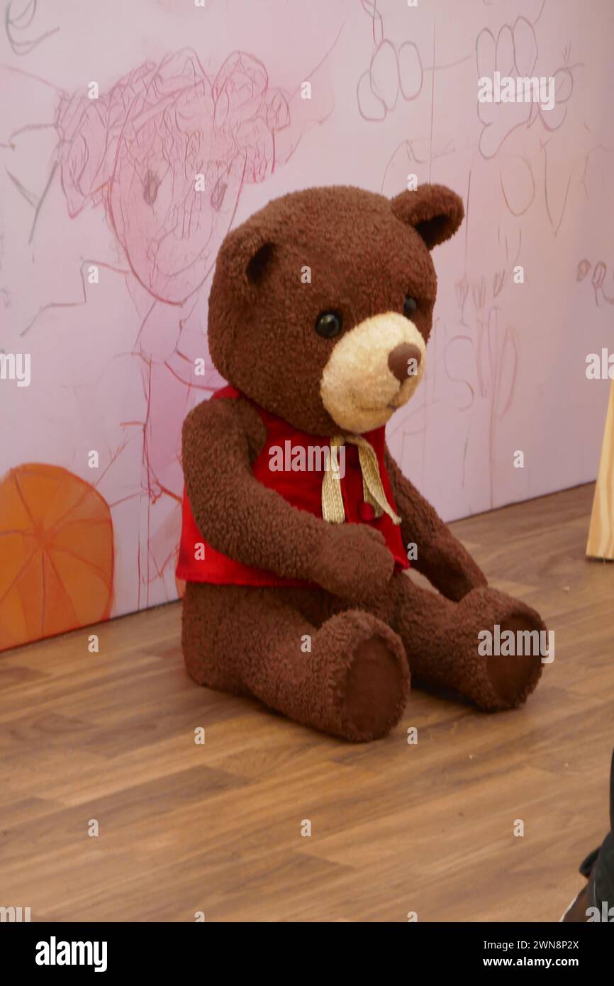 Los Angeles, California, USA 29th February 2024 Chauncey the Bear ...