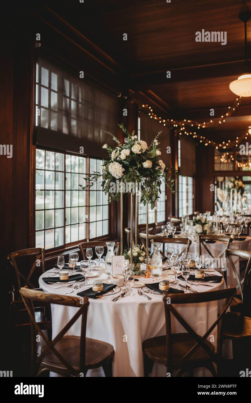 Table scape hi-res stock photography and images - Alamy