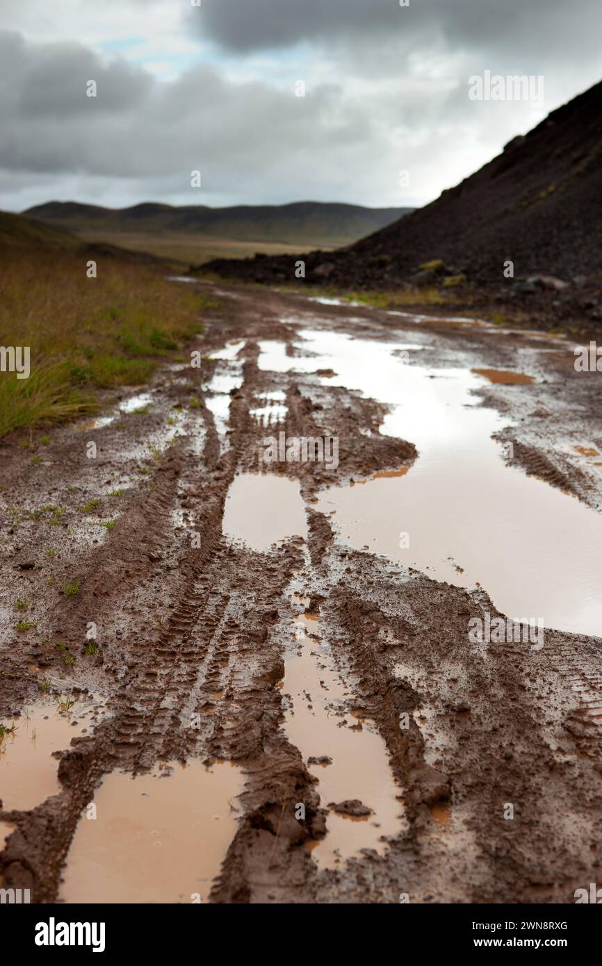 Tracks on dirt road hi-res stock photography and images - Alamy