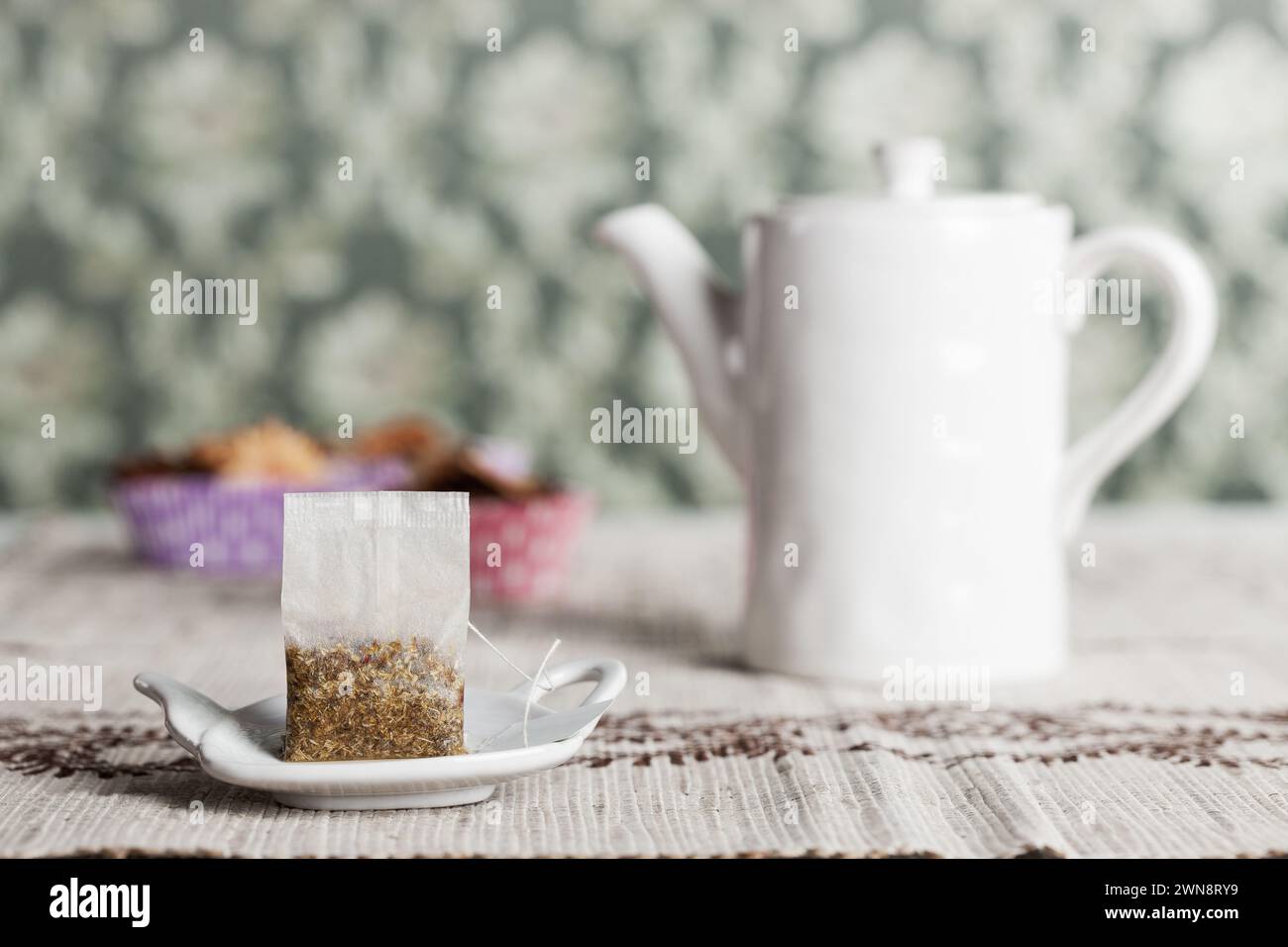Teapot holder hi-res stock photography and images - Alamy