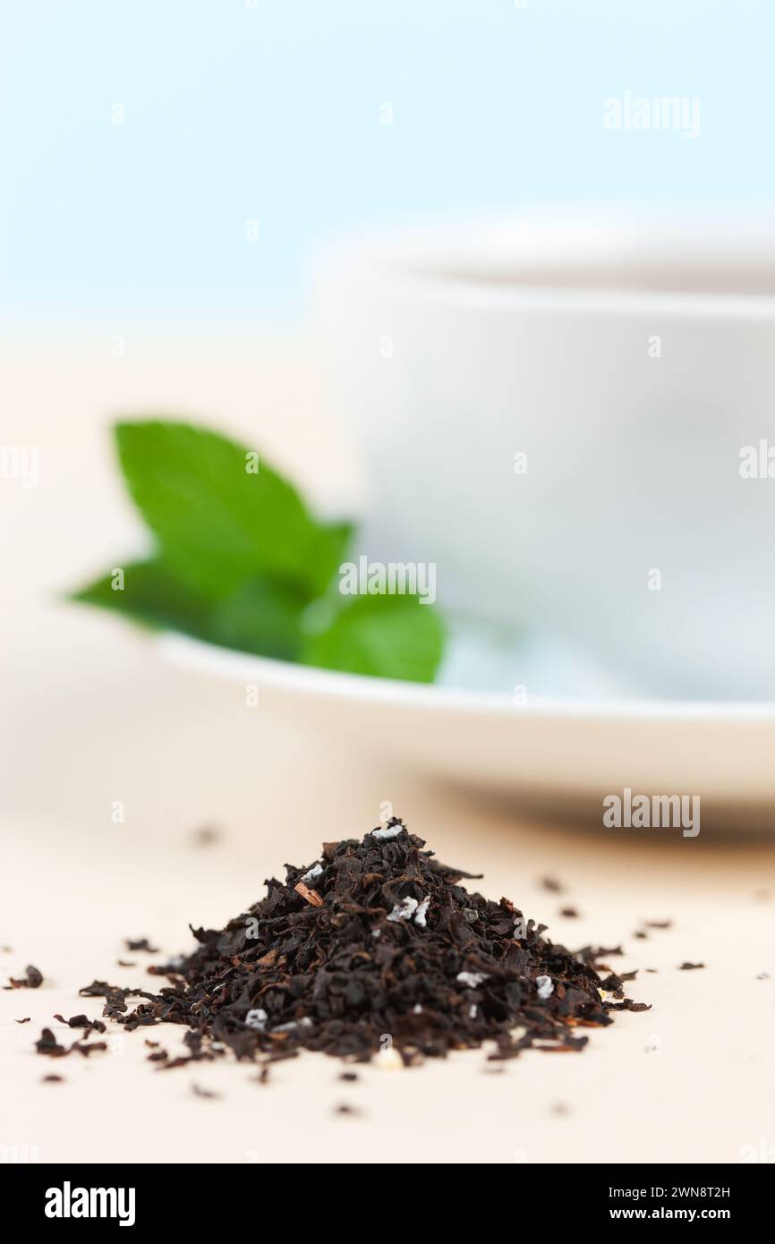 Loose leaf hi-res stock photography and images - Alamy