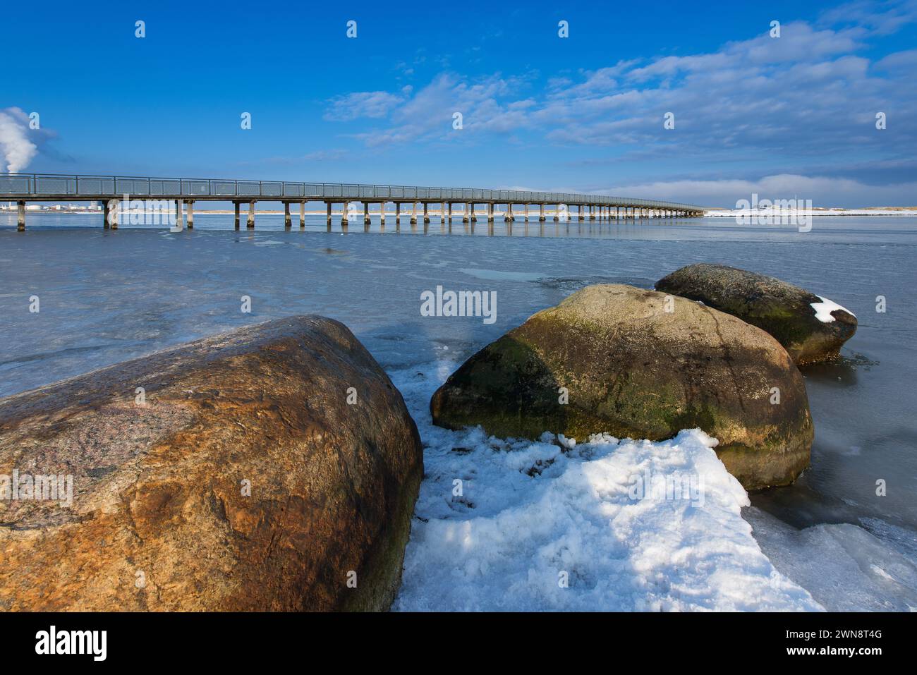 Walking Bridge from Amager to Amager Strandpark, Copenhagen, Den Stock ...